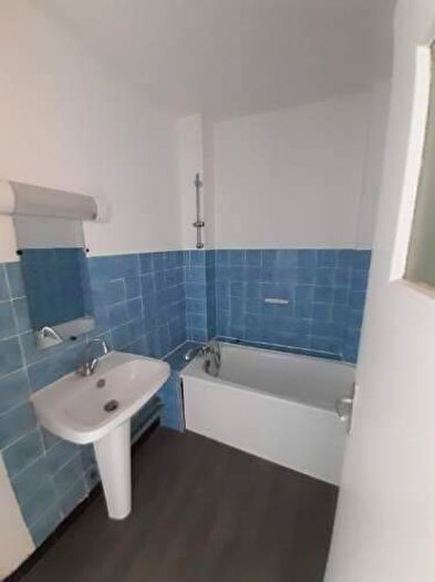 Appartement 4 pièces à Sainte-Foy-lArgentière, à louer