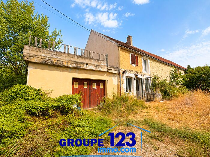 Maison 6 pièces à Mailly-le-Château, à vendre