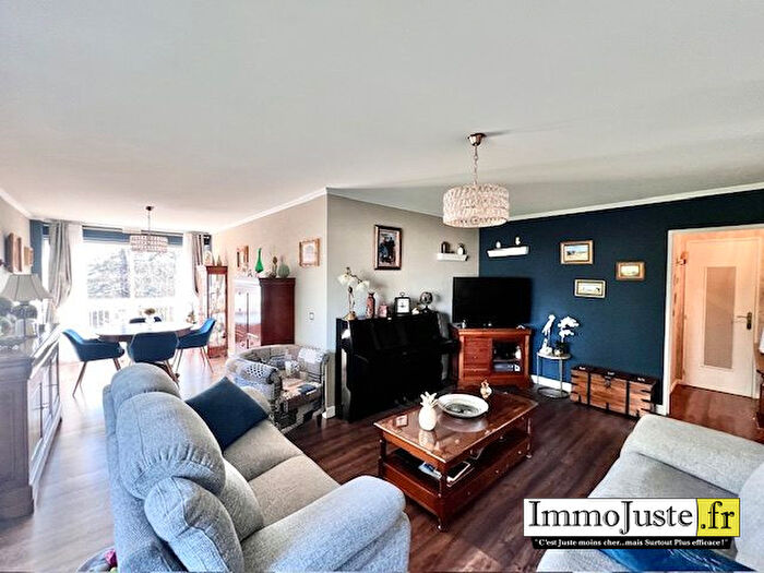 Appartement à vendre - Élancourt - 5 pièces - 3 chambres