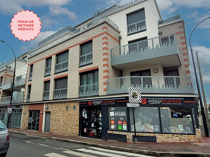 Appartement à vendre - Neuilly-Plaisance, Bel Air, Clémenceau, Carnot - 4 pièces - 3 chambres