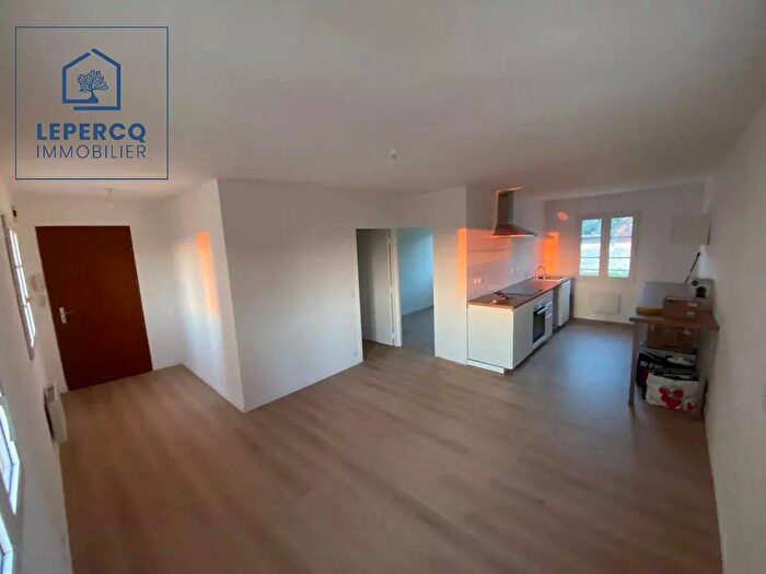 Centre Ville, Crépy-en-Valois : Appartement 3 pièces à louer