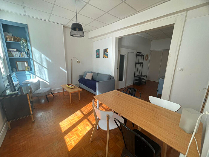 Appartement à louer - Nevers, Centre-ville - 2 pièces - 1 chambre