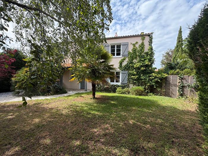 Maison 7 pièces à Basse-Goulaine, à vendre