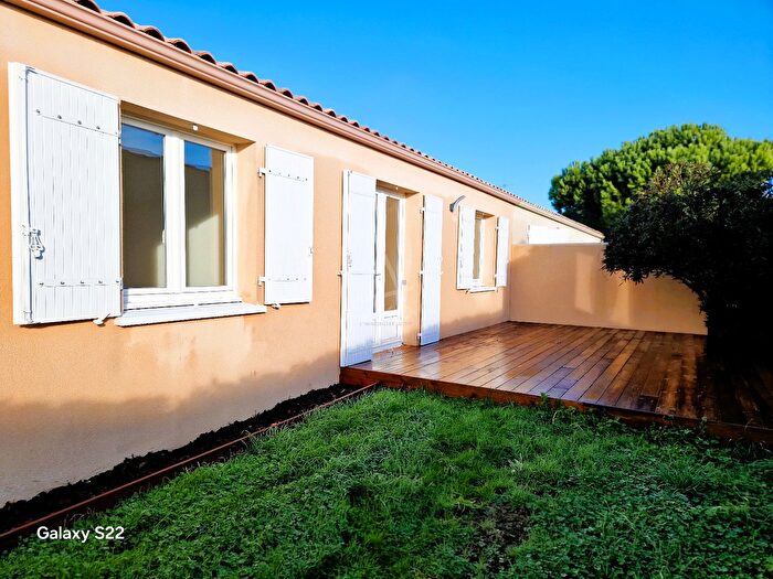 Maison à vendre - Nuaillé-dAunis - 4 pièces - 3 chambres