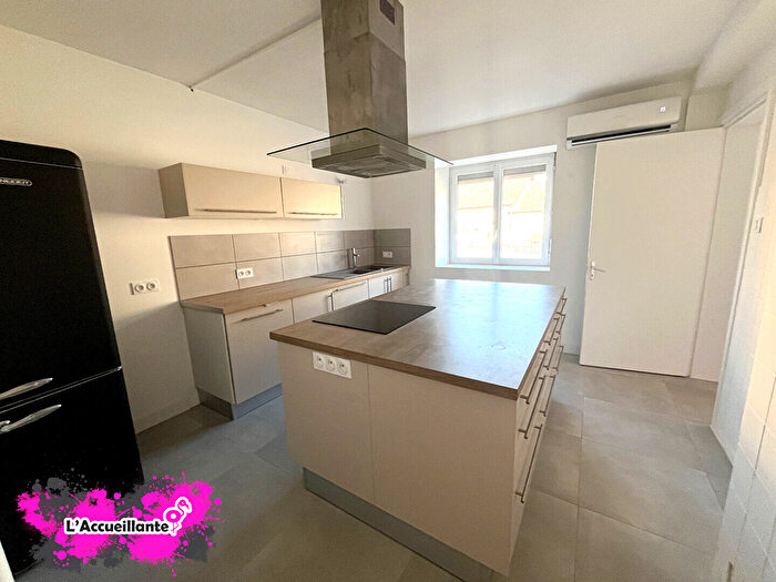 Maison 5 pièces à Sainte-Marie-en-Chaux, à louer