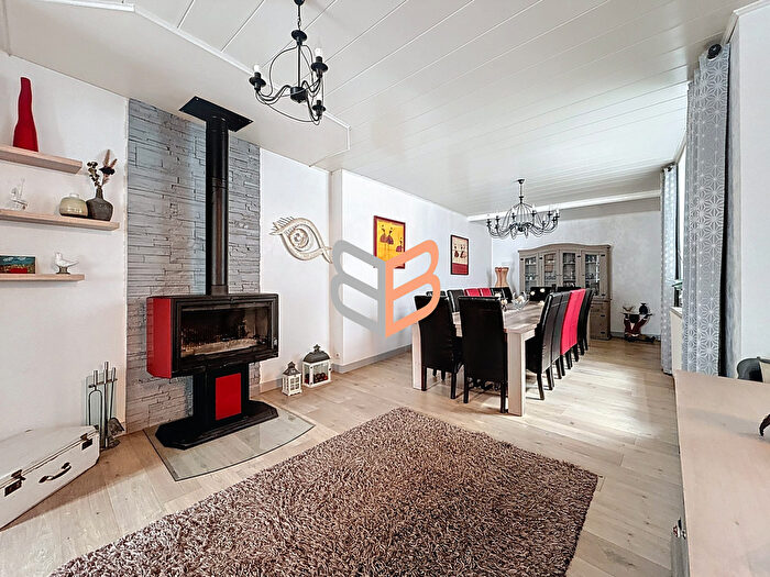 Maison à vendre - Ottange - 6 pièces - 4 chambres