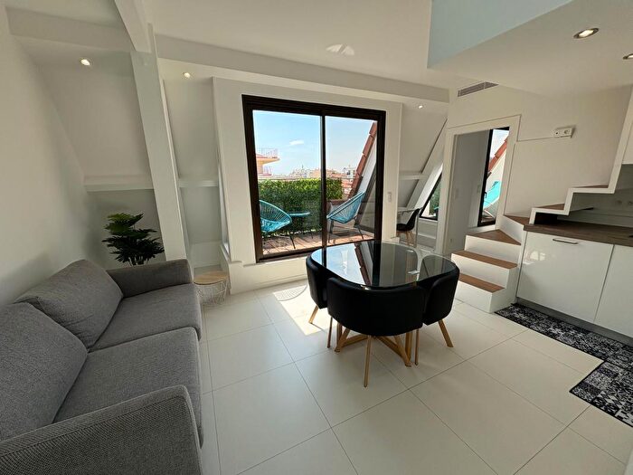 Nice, Carabacel - Appartement 2 pièces à louer