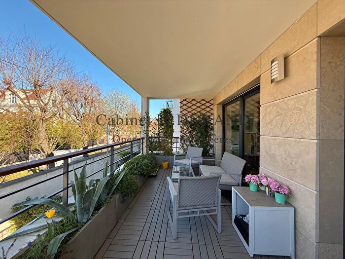 Appartement à vendre - Colombes, La Petite Garenne - 5 pièces - 3 chambres