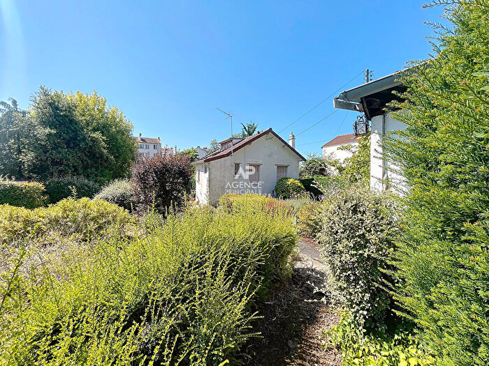 Chatou, Est : Maison 3 pièces à vendre