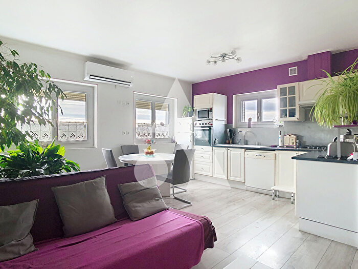 Maison à vendre - Saint-Laurent-de-Chamousset - 4 pièces - 3 chambres