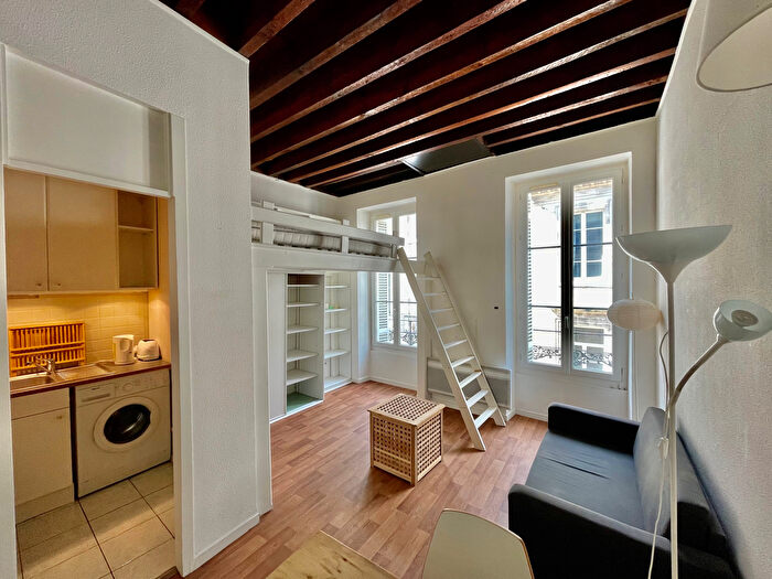 Appartement à louer - Bordeaux, Saint-Pierre - 1 pièce
