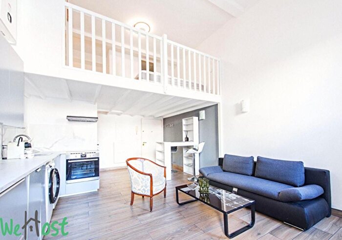 Appartement 2 pièces à louer à Nice, Carré d'or