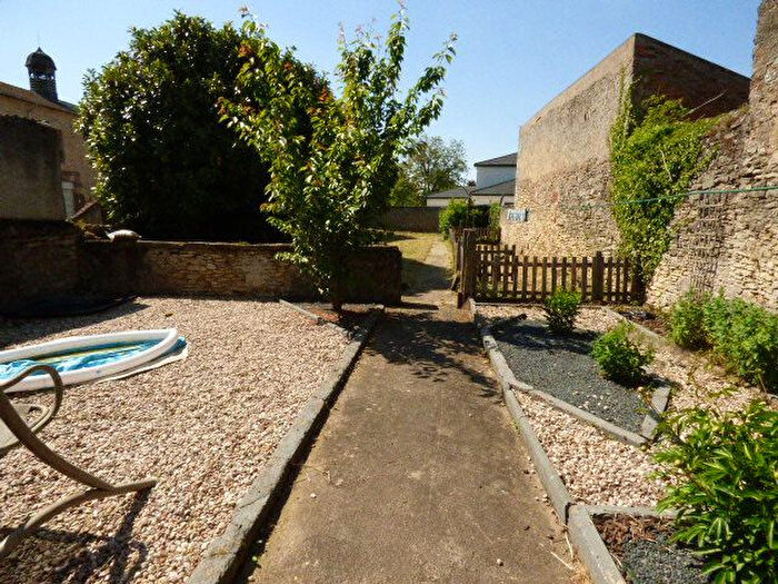 Maison à vendre - Saint-Clément - 5 pièces - 4 chambres