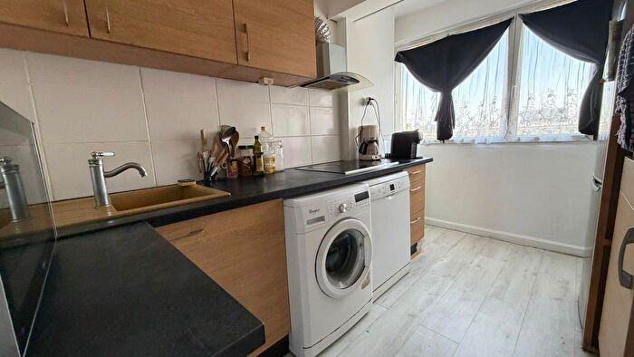 Appartement à vendre - Neuilly-sur-Marne, Libération - 3 pièces - 2 chambres