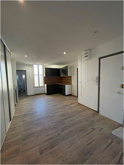 Appartement à louer - Béziers, Neuf Ecluses, Gasquinoy - 2 pièces - 1 chambre