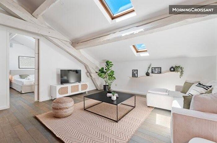 Appartement à louer - République, Cannes - 2 pièces - 1 chambre