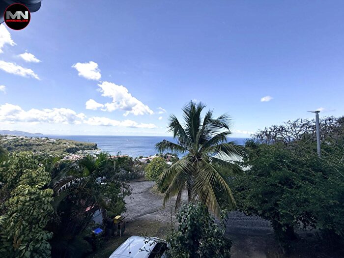 Appartement à louer - Case-Pilote - 3 pièces - 2 chambres