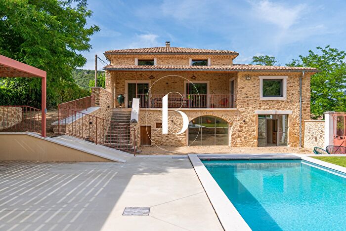 Maison 9 pièces à Goudargues, à vendre