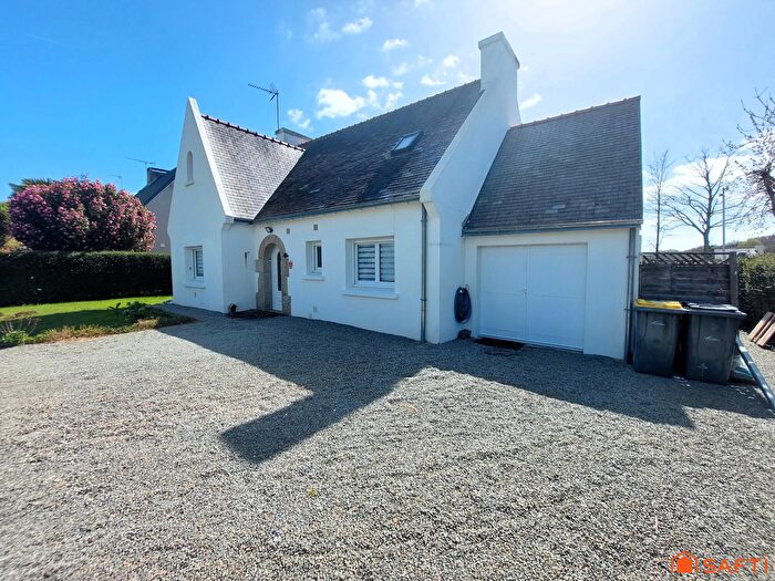 Maison à vendre - Pleuven - 6 pièces - 5 chambres