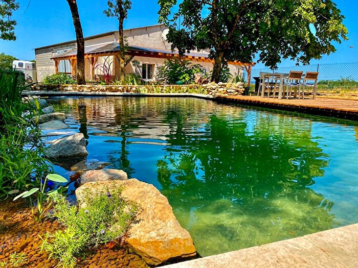 Maison à vendre - Thézac - 7 pièces - 5 chambres