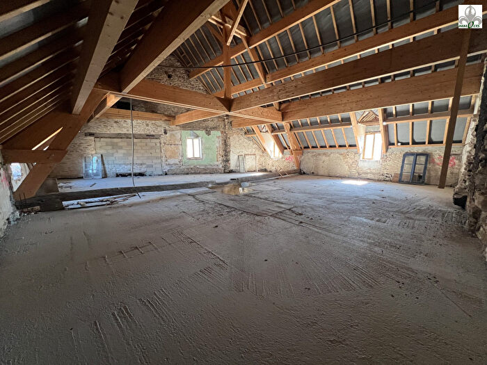 Appartement 6 pièces à Demigny, à vendre