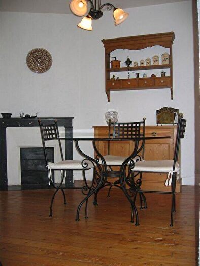 Appartement à louer - Domaine National du Château, Versailles - 4 pièces - 3 chambres