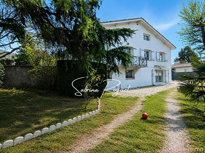 Bègles, Terres Neuves : Maison 7 pièces à vendre
