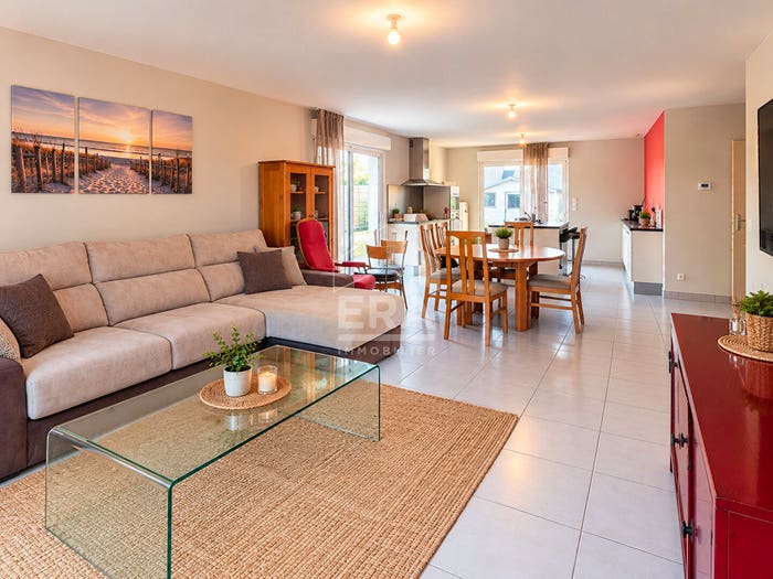 Maison 6 pièces à vendre à Saint-Claude-de-Diray