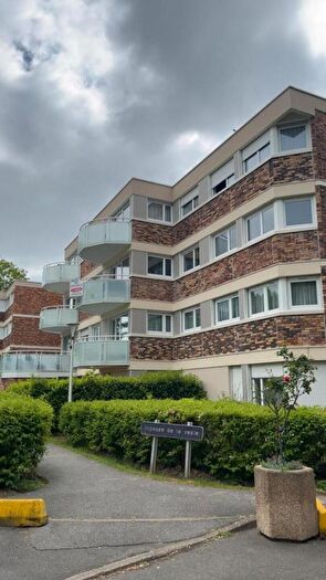 Appartement à vendre - Maurepas, Centre-ville, Malmedonne - 4 pièces - 3 chambres