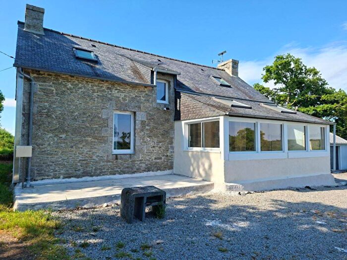 Maison 3 pièces à louer à Saint-Nicolas-du-Pélem