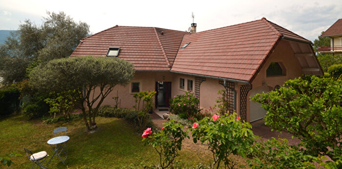 Aix-les-Bains, Est : Maison 6 pièces à vendre