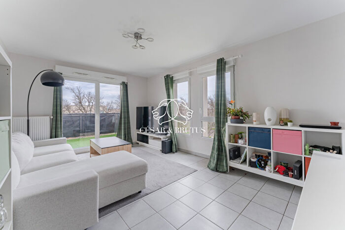 Appartement à vendre - Saint-Priest, Berliet - 3 pièces - 2 chambres