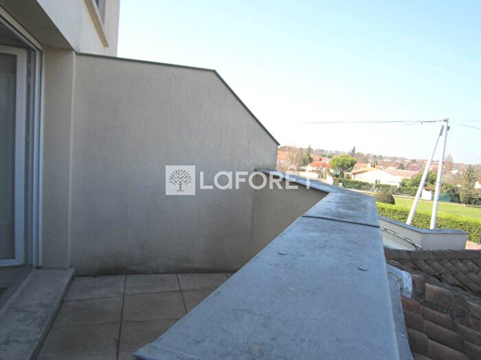 Appartement à louer - Châteaubernard - 2 pièces - 1 chambre