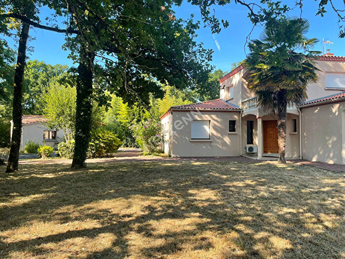 Maison à vendre - La Chevrolière - 6 pièces - 3 chambres