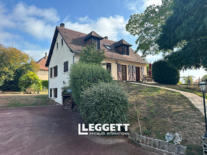 Saint-Saud-Lacoussière : Maison 6 pièces à vendre