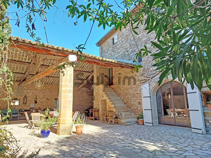 Maisons à vendre et appartements à louer - 1