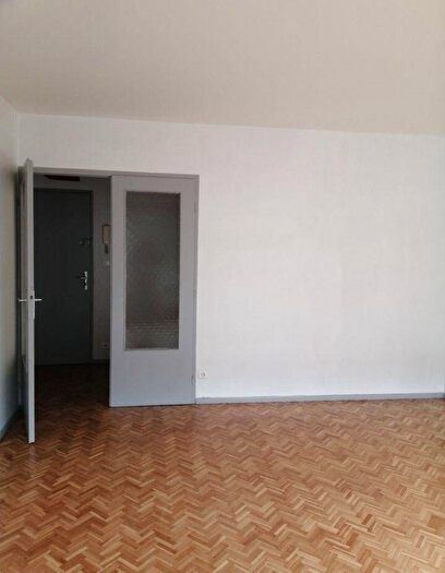 Appartement à louer - Courbevoie - 2 pièces - 1 chambre