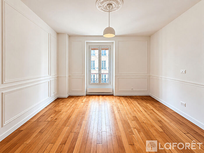 Asnières-sur-Seine, Centre-ville : Appartement 3 pièces à vendre