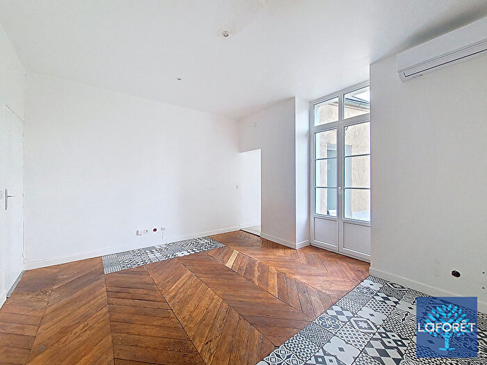 Appartement à louer - Étampes, Centre-Ville - 2 pièces - 1 chambre