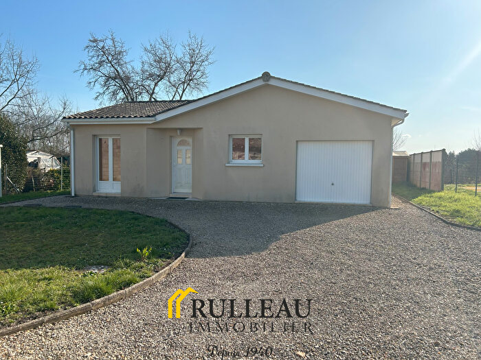 Maison à vendre - Saint-Girons-dAiguevives - 4 pièces - 3 chambres