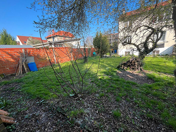 Maison à vendre - Vaujours - 5 pièces - 4 chambres