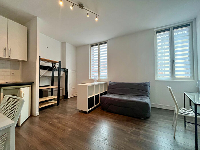 Appartement à vendre - Aurillac, Centre-ville - 1 pièce - 1 chambre