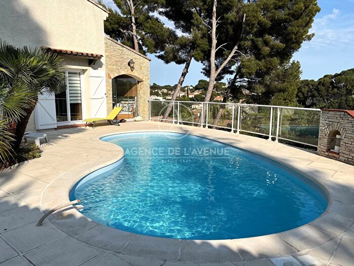 Maison à vendre - La Seyne-sur-Mer, Ouest - 9 pièces - 3 chambres