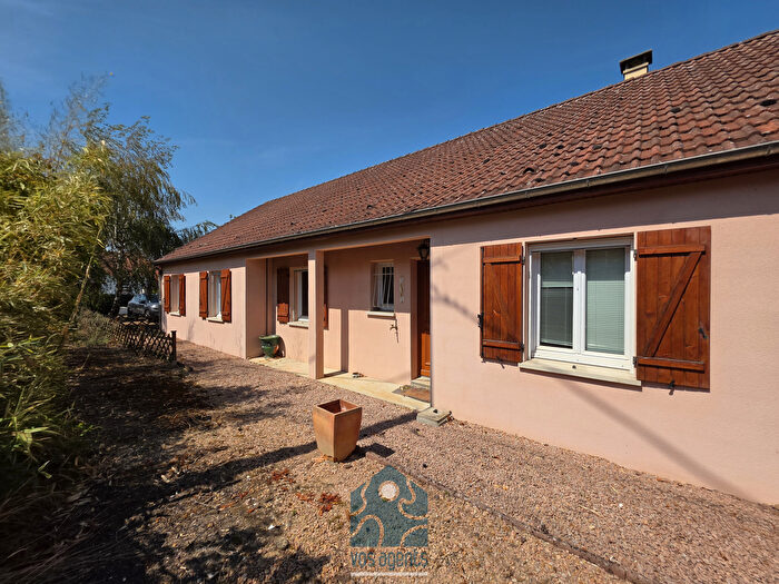 Maison 5 pièces à Montvicq, à vendre