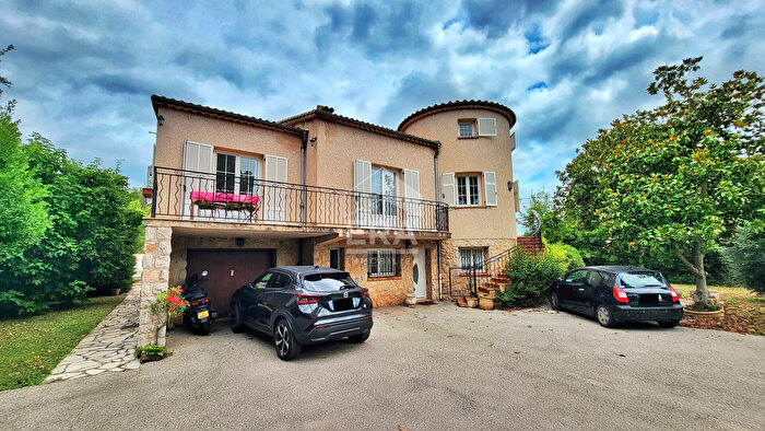 Maison à vendre - Opio - 8 pièces - 5 chambres