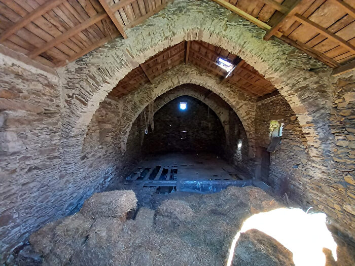 Maison 9 pièces à vendre - Peux-et-Couffouleux