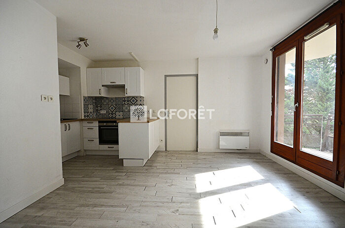 Appartement à louer - Villeurbanne, République, Tolstoi - 2 pièces - 1 chambre