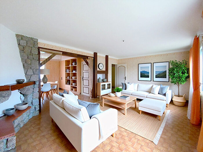 Maison à vendre - Guer - 7 pièces - 5 chambres