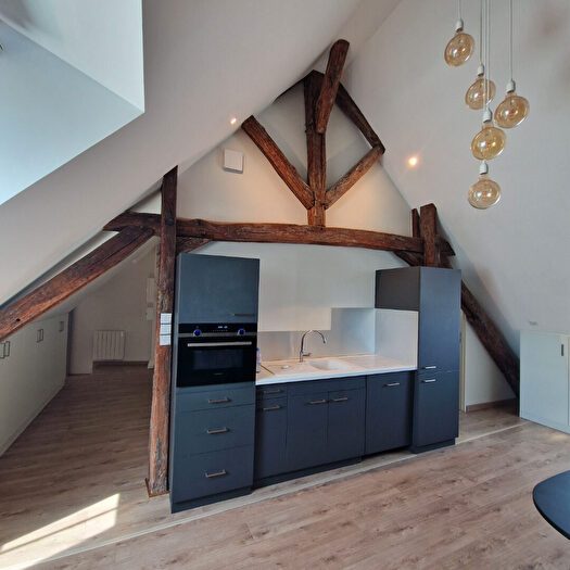 Nevers, République, Préfecture : Appartement 2 pièces à louer
