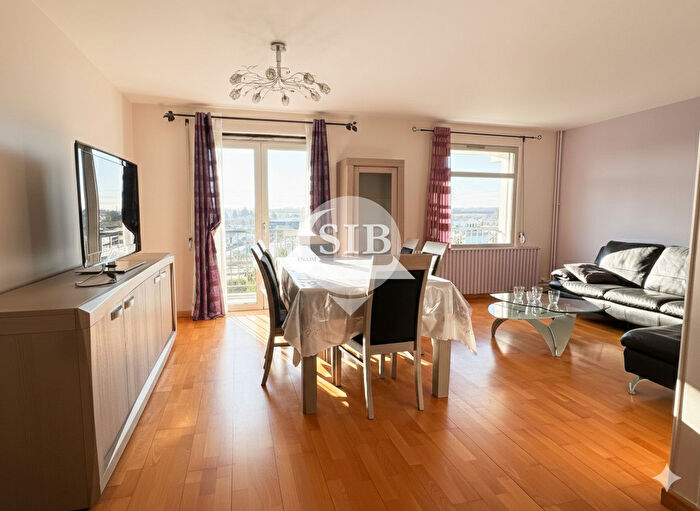 Appartement à louer - Massy, Centre-ville - 4 pièces - 3 chambres